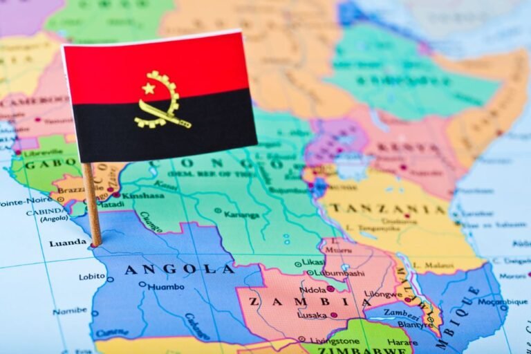 O surgimento de novas forças políticas em Angola – Afonso Botáz ...
